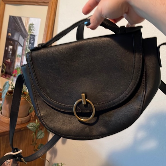 Universal Thread | Bags | Universal Thread Black Crossbody Bag | Poshmark